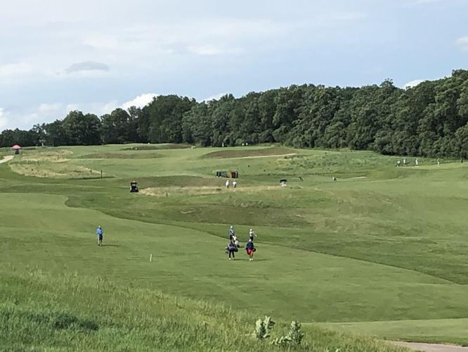 Stoughton's Sam Anderson leads, but it's crowded at the top after Round ...