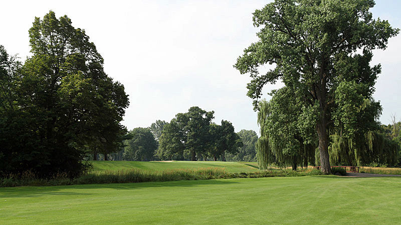 The secret is getting out on the Oshkosh Country Club as the old-line ...