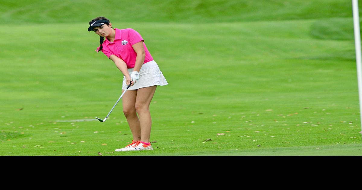 Lake Geneva's Holly Murphy adds her name to the passenger log of high ...