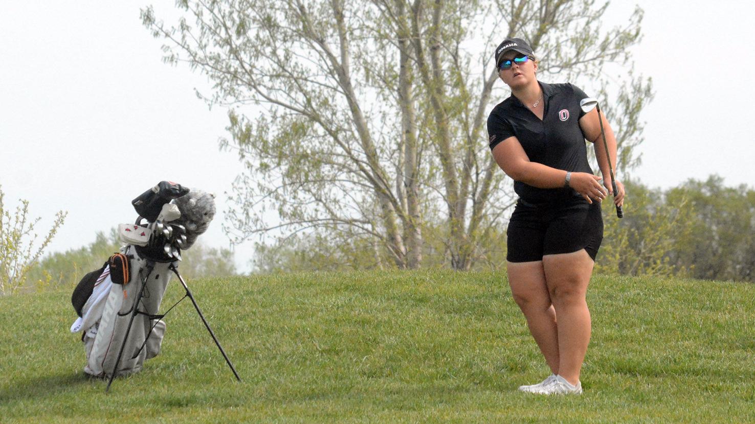 Another Granato goes on a power play as Nebraska-Omaha's Mandi shoots ...