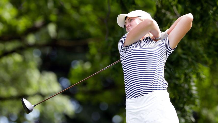 Badgers' Mackenzie Hahn walks away with trophy, respect after holding ...