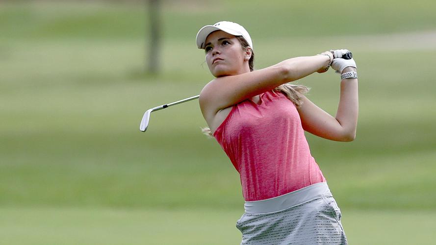 Badgers' Mackenzie Hahn walks away with trophy, respect after holding ...