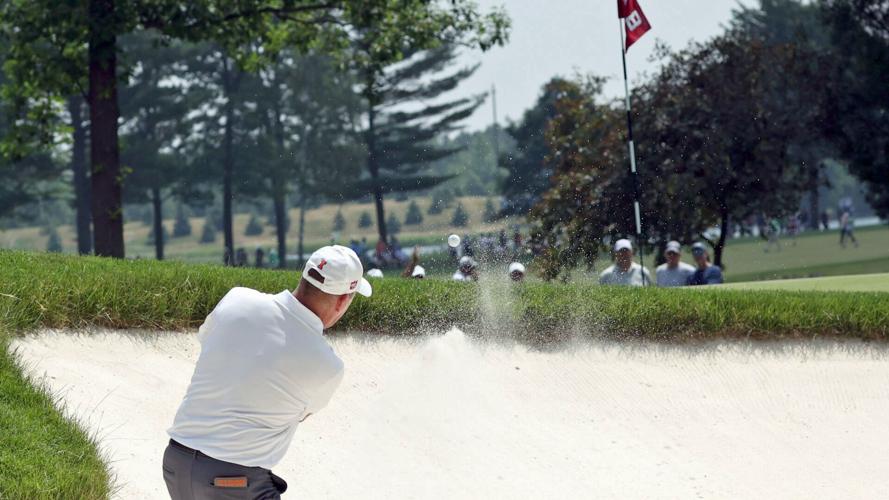 Mike Small feasts on his fast start as the University of Illinois golf ...