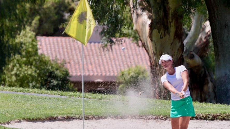 Photos: Wisconsin's Bobbi Stricker, Emily Lauterbach, Taitum Beck tee ...