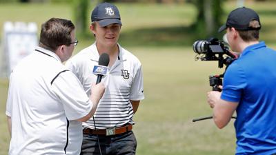 Freshman Max Lyons shoots 8-under 64 to lead Marquette to a five-shot ...