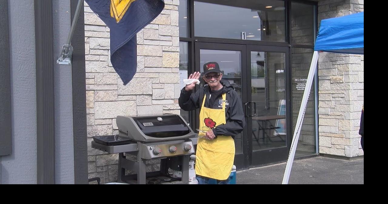 Veterans of the Rhinelander VFW Post 31-43 use brat stand at Trig's to ...