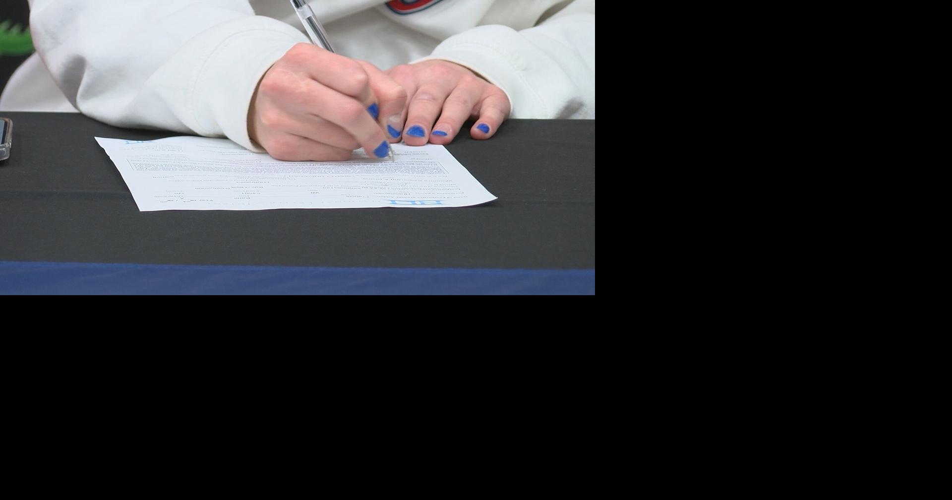 Rhinelander's Abi Winnicki and Karis Francis Sign National Letter of ...
