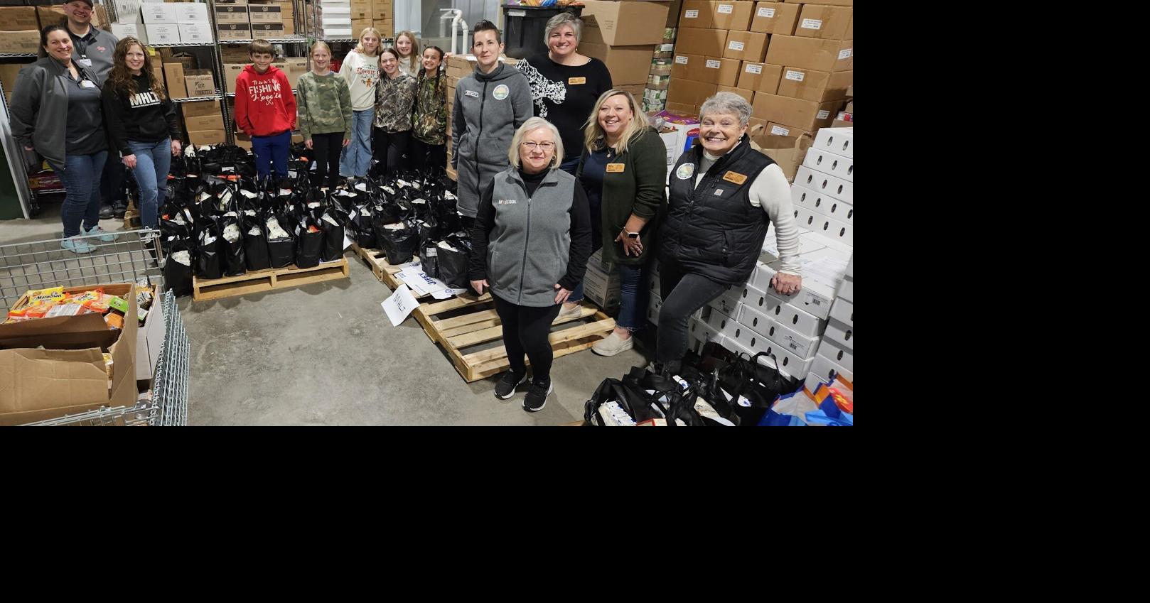 Local pantry packed hundreds of Thanksgiving meals for customers ...