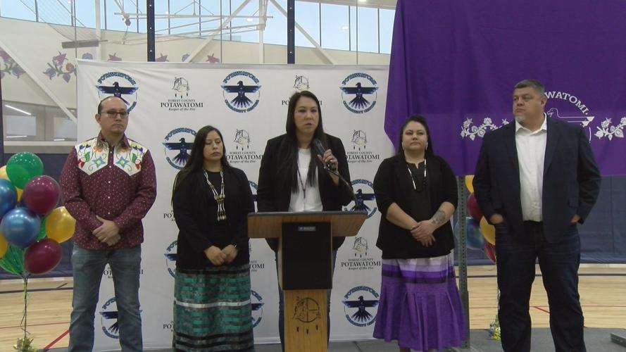 Forest County Potawatomi unveil dual language signs | News | wjfw.com