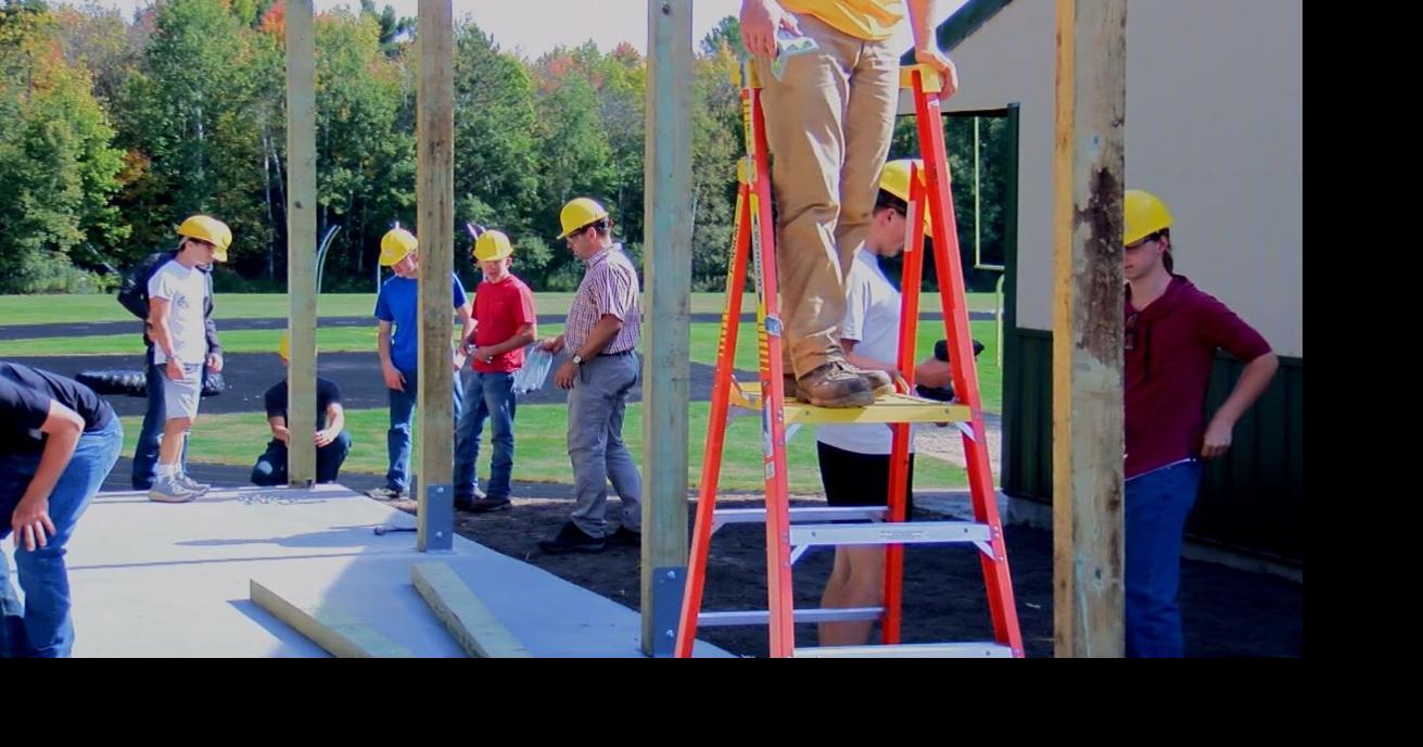 Edgar High School students learn trade skills constructing outdoor ...