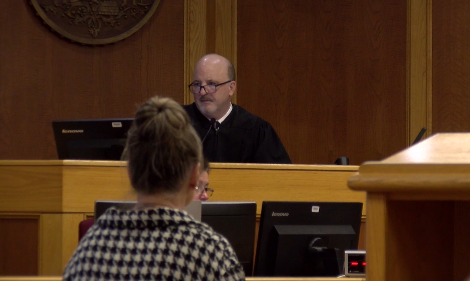 Rhinelander woman charged with theft of elderly victim makes court ...