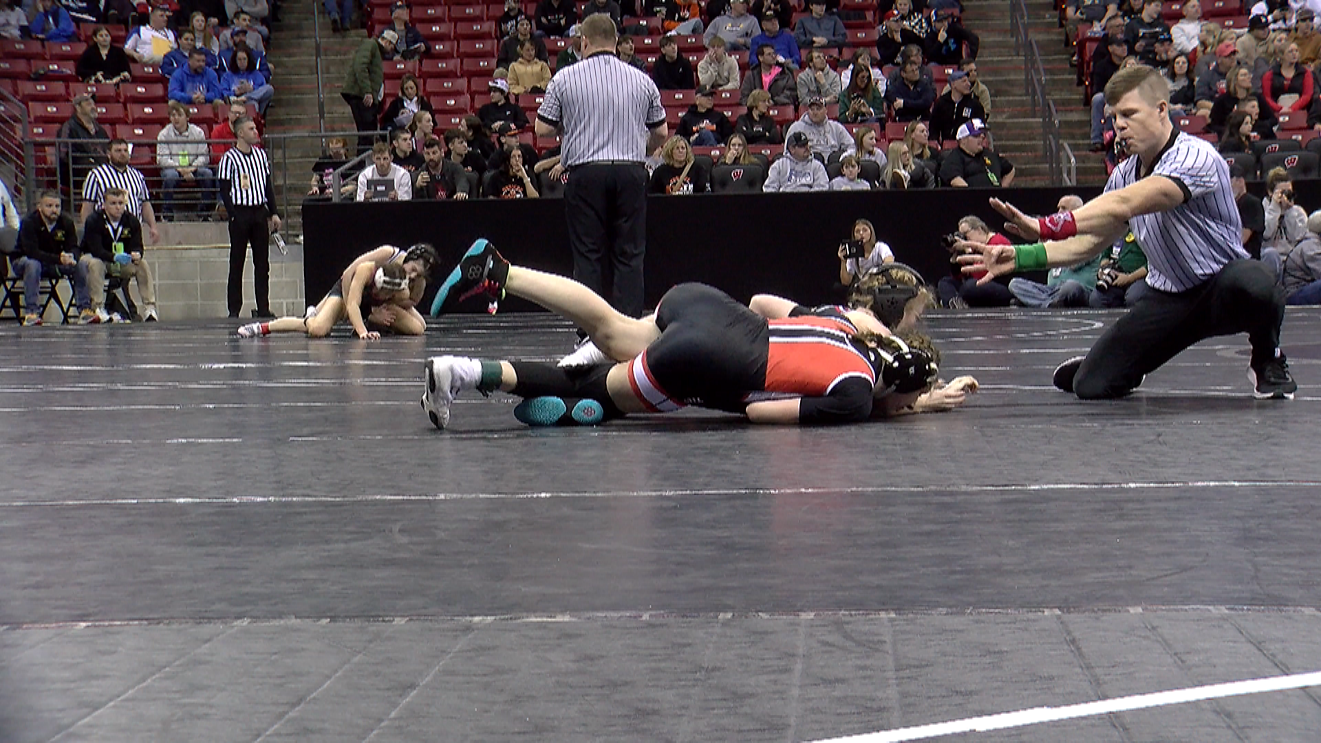 WIAA State Wrestling: Local wrestlers pack Kohl Center with a number ...