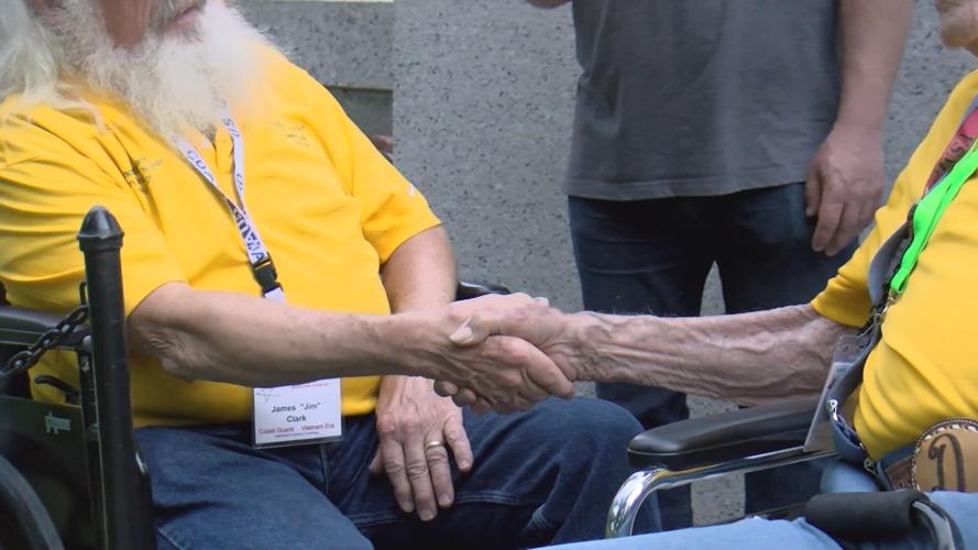 Despite delay, veterans enjoy tour through D.C. landmarks on Never ...