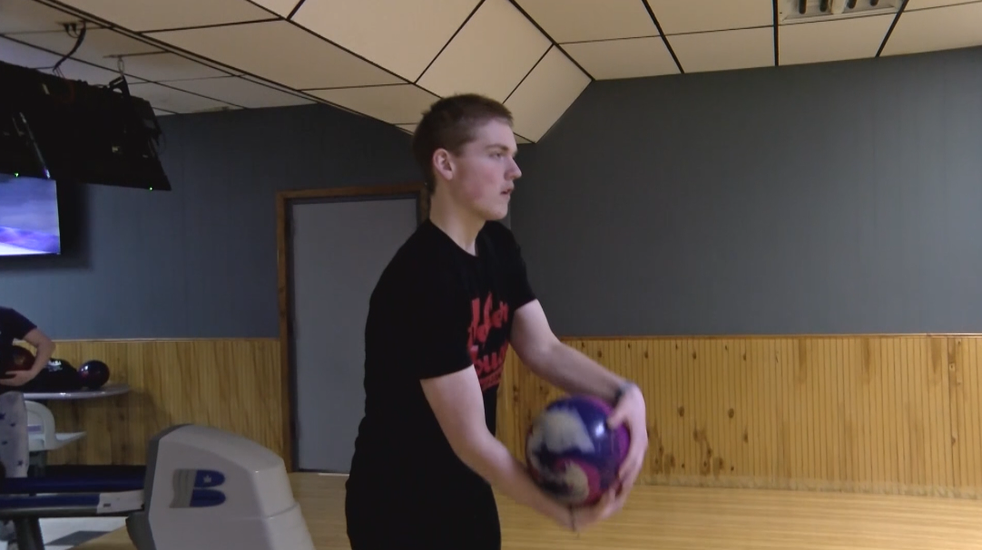 'The kid lives in a bowling alley': Three Lakes bowler prepares for ...