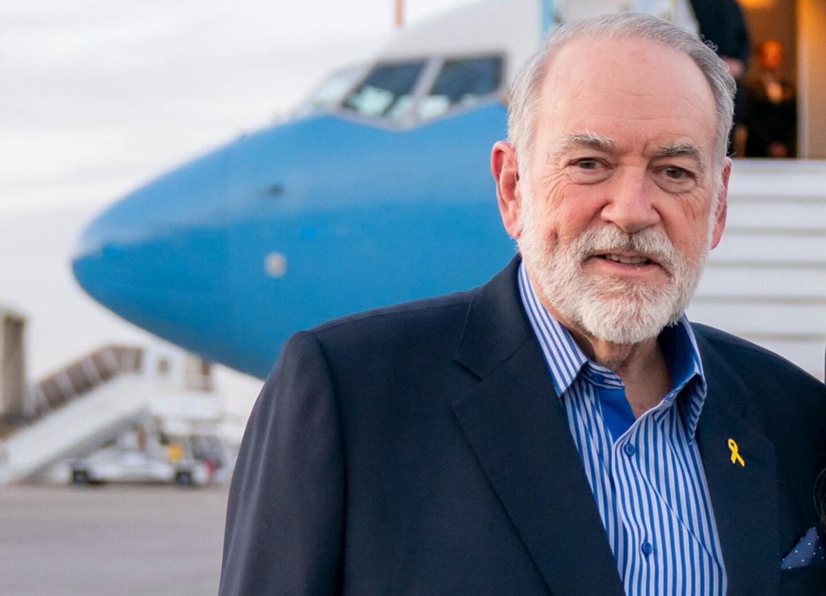 Trump Stands by Huckabee After Unannounced Pollard Meeting | Politics | wjournalpr.com