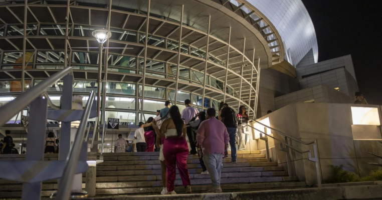 Coliseo de Puerto Rico says it is ready to incorporate sign language ...