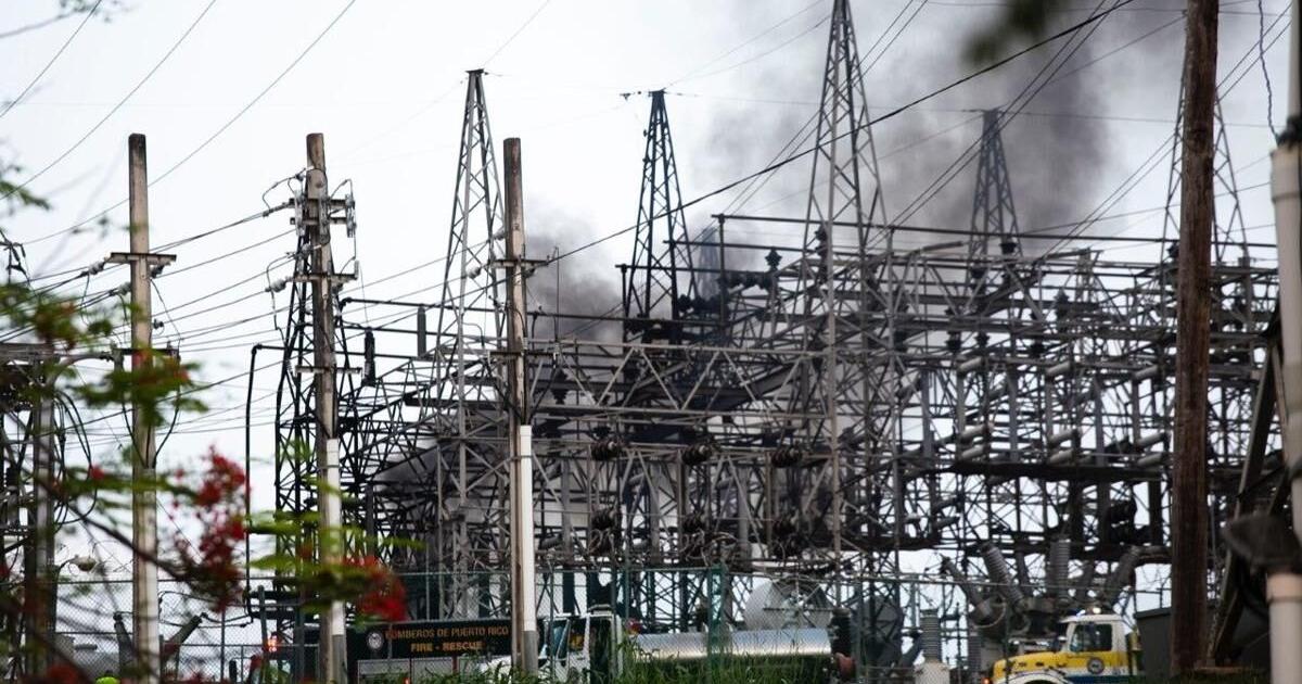 Fire at the Monacillos Substation | Photo Booth | wjournalpr.com