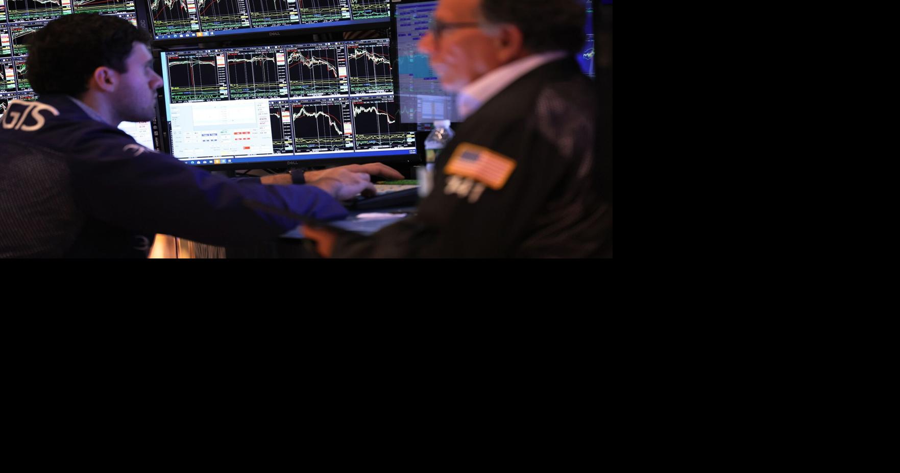 Dow tumbles by more than 400 points, on pace for biggest one-day ...