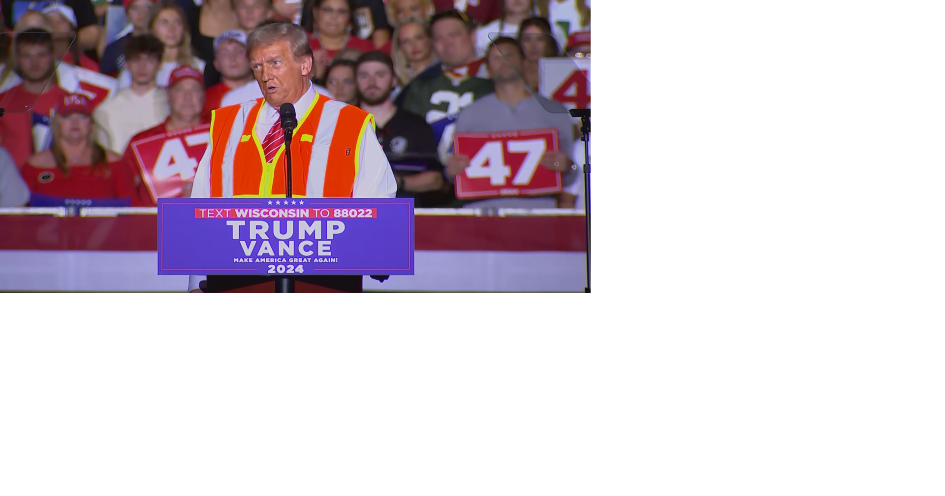 Former President Trump campaigns in Green Bay with former NFL ...