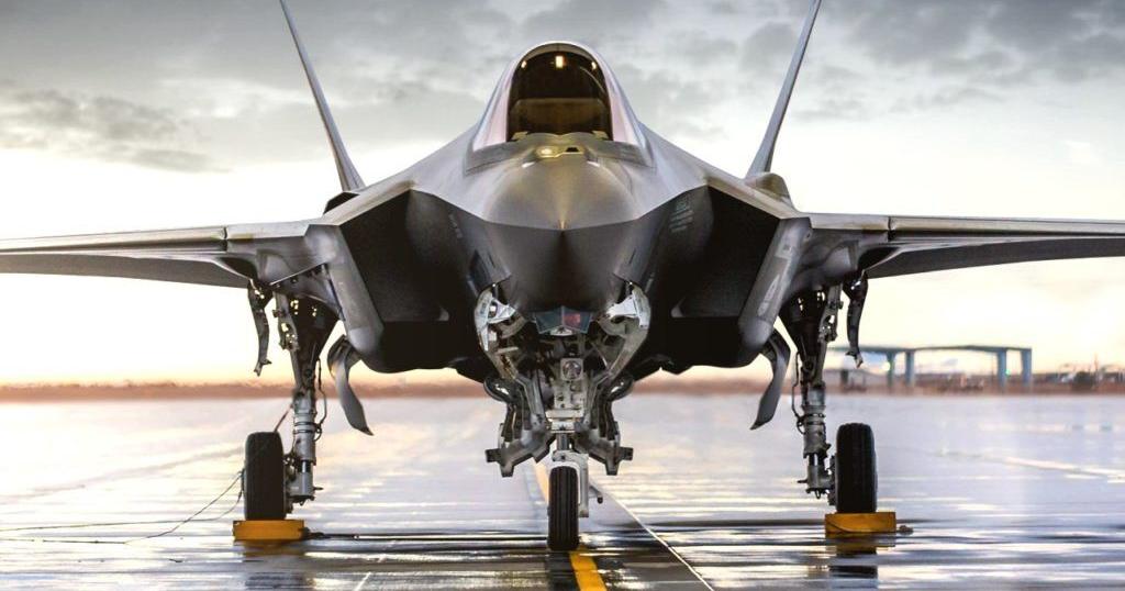 Air Force officially awards F-35s to Truax Field in Madison | Politics ...