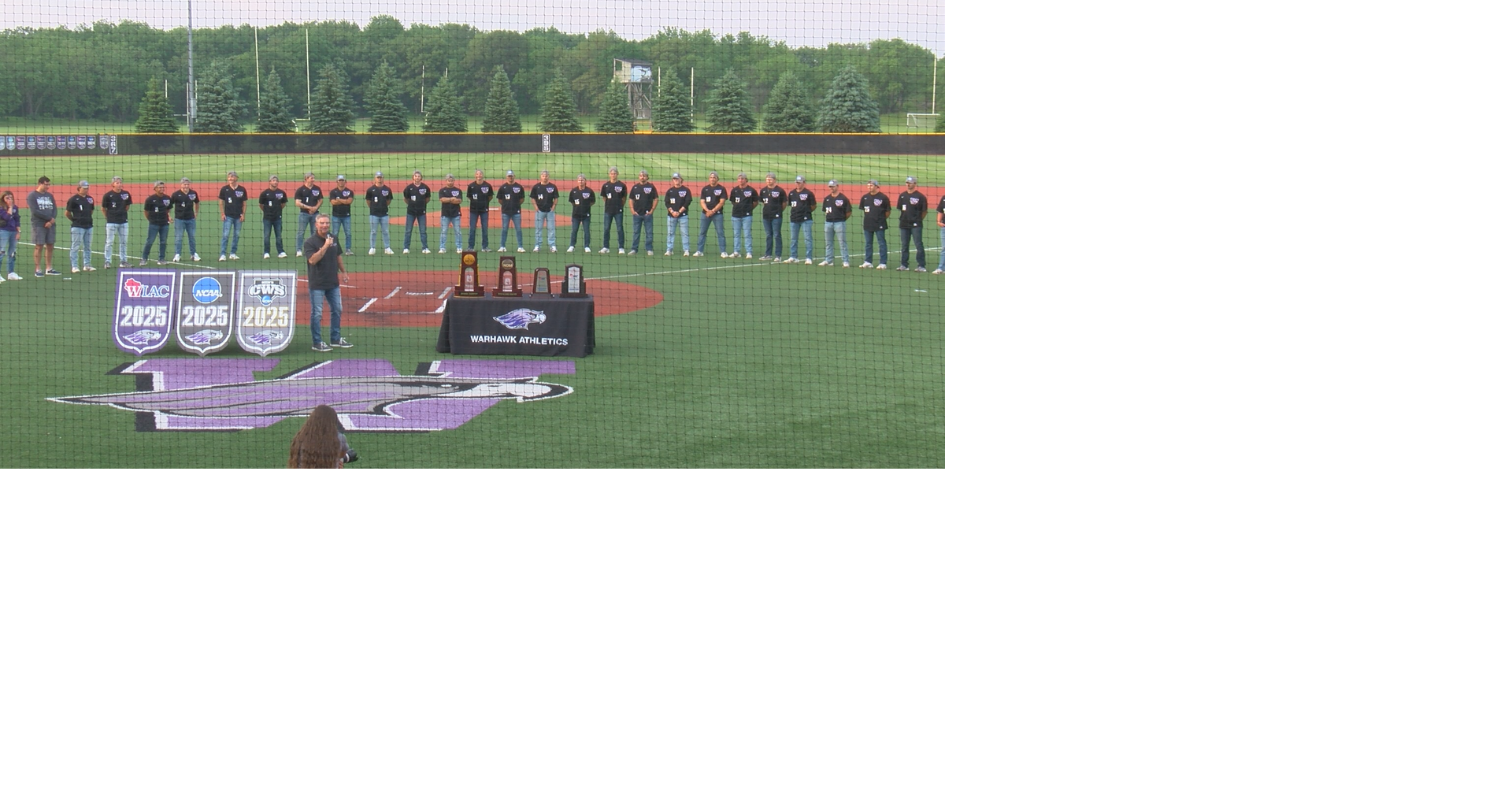 UW-Whitewater baseball team welcomed home after record-breaking ...