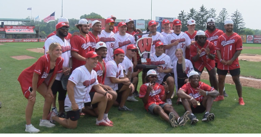 'We all share that Motion W': Battle 4 Wisconsin softball event ...