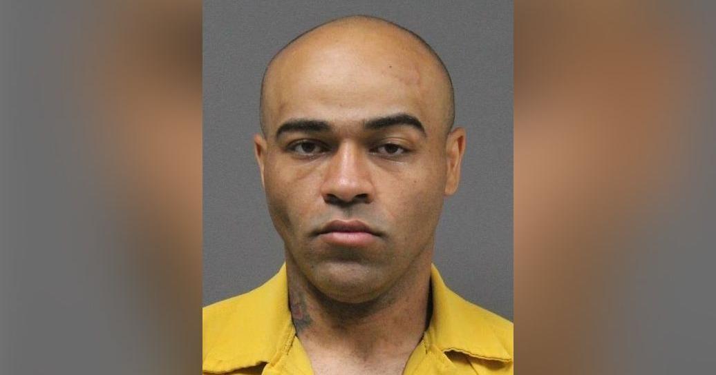 A Mississippi inmate who escaped and barricaded himself in a Chicago ...