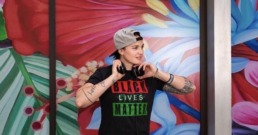 DJ Shawna behind the bubble beats | Badgers | wkow.com