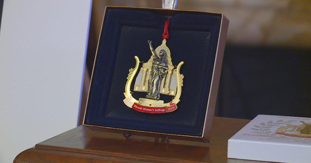 State Capitol ornament unveiled | News | wkow.com