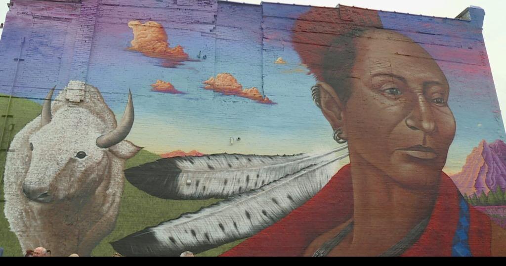 Black Hawk mural completed in Janesville | News | wkow.com