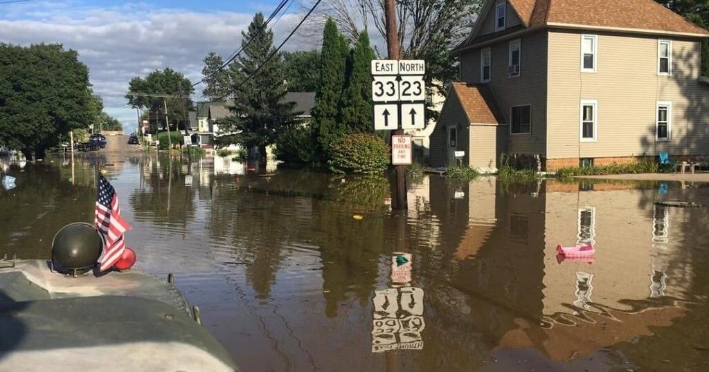 Reedsburg flooding calls for duck boats as neighborhoods go under water ...