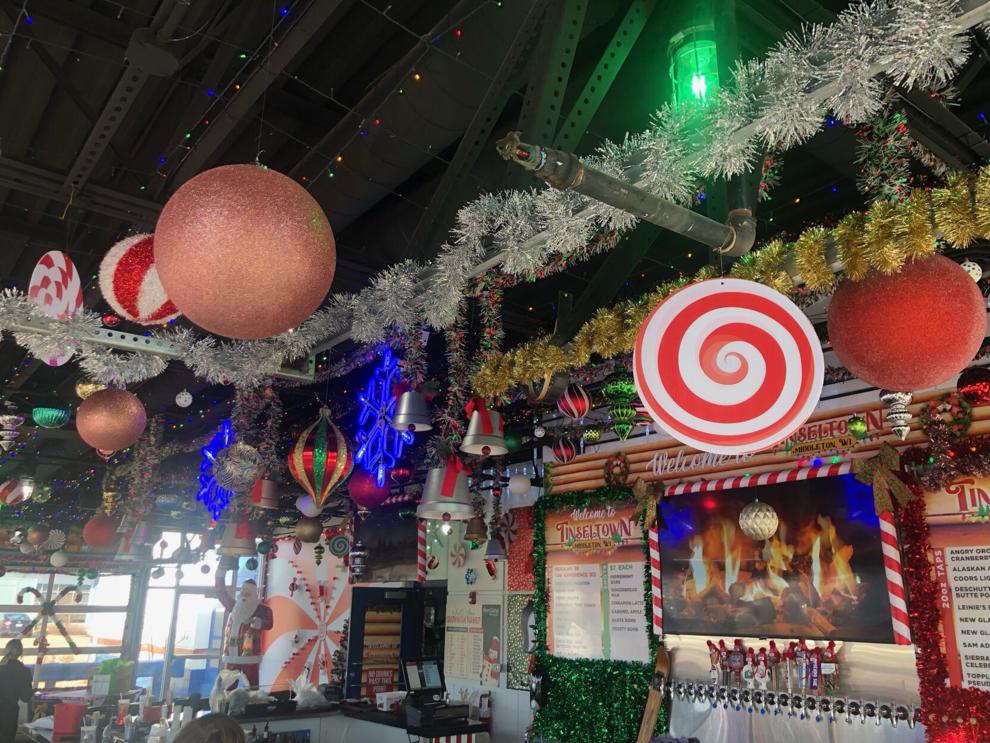 Middleton restaurant unveils festive pop-up Christmas bar | News | wkow.com