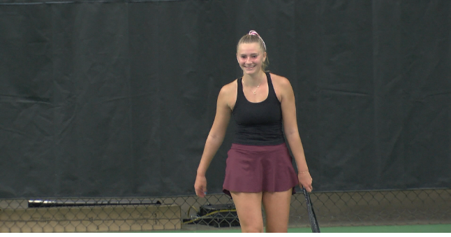 Edgewood's Lily Olson defends state tennis title | Sport | wkow.com