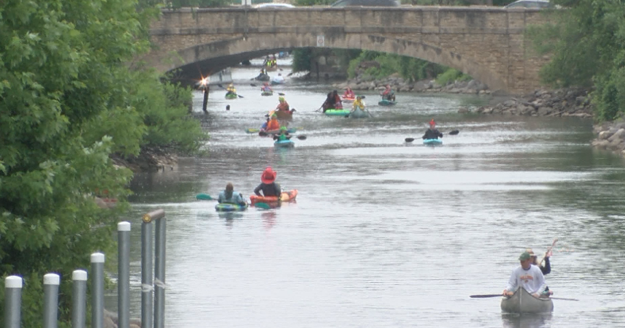 The River Alliance of Wisconsin's Fool's Flotilla parade floats down ...