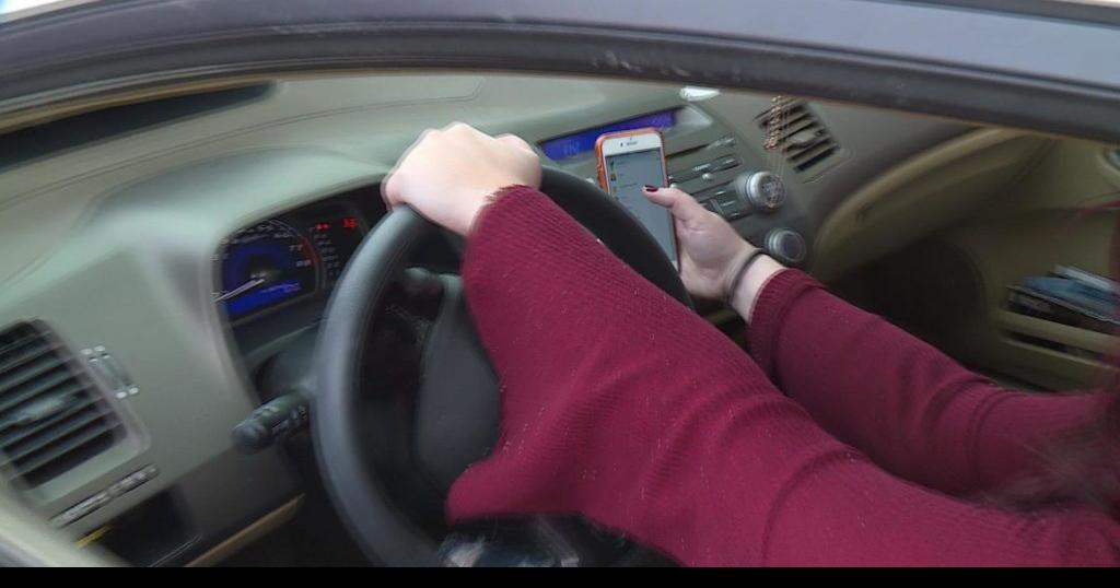 DIGGING DEEPER: Deputies call cell phones a deadly distraction ...