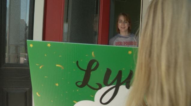 Girl Scout graduation caravan in Sun Prairie | News | wkow.com