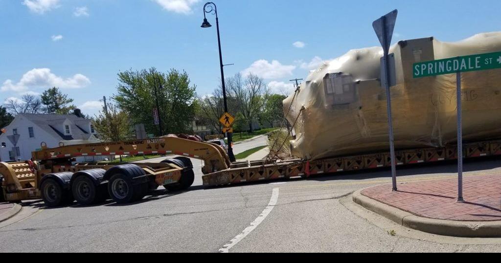 TRAFFIC ALERT: Tractor-trailer rig stuck in roundabout in Mount Horeb ...