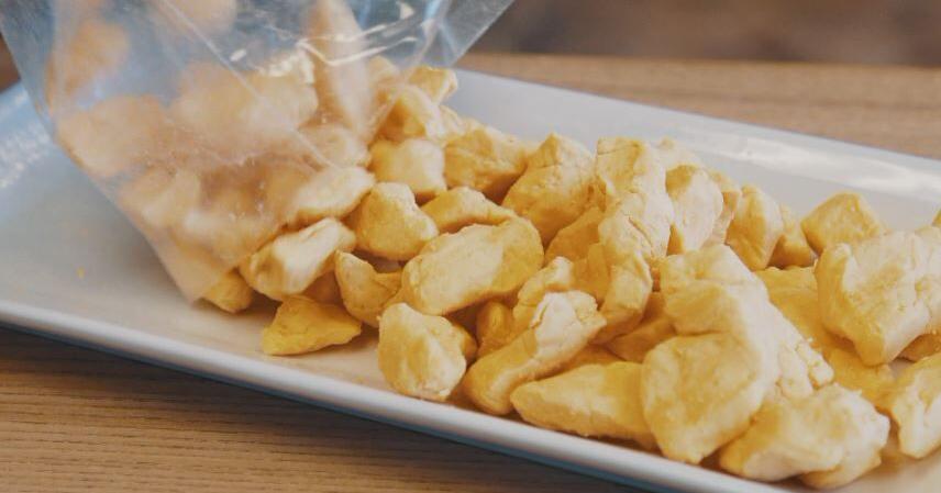 What causes a Wisconsin cheese curd’s iconic squeak? | Wake Up ...