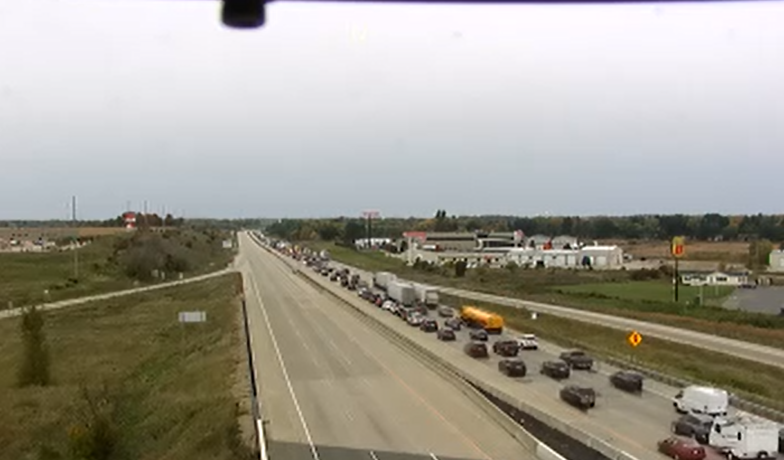 I-39/90 SB closed near DeForest after boom truck crashes into bridge ...