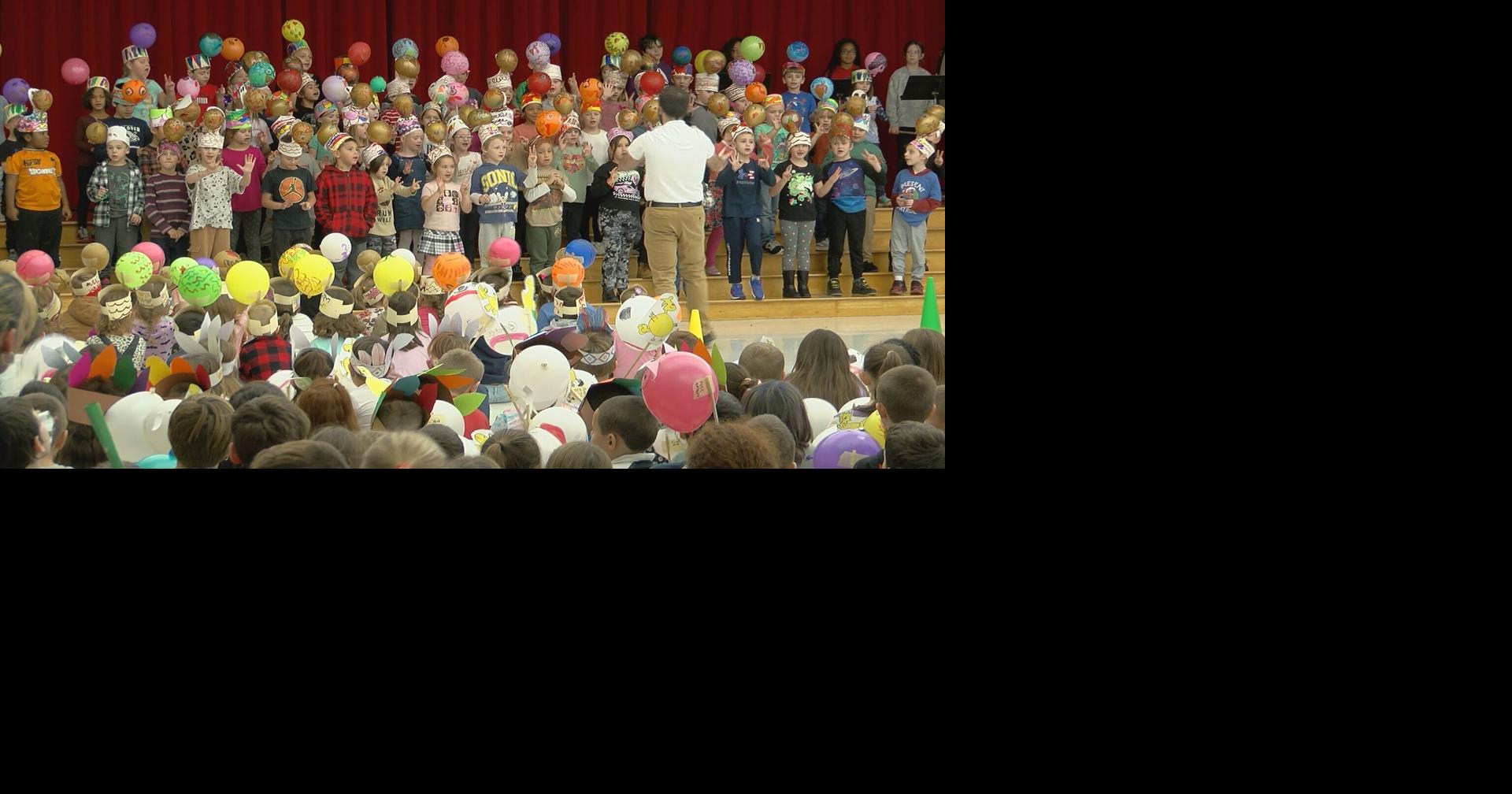 Herkimer Elementary School Thanksgiving Parade Ends with Visit from ...