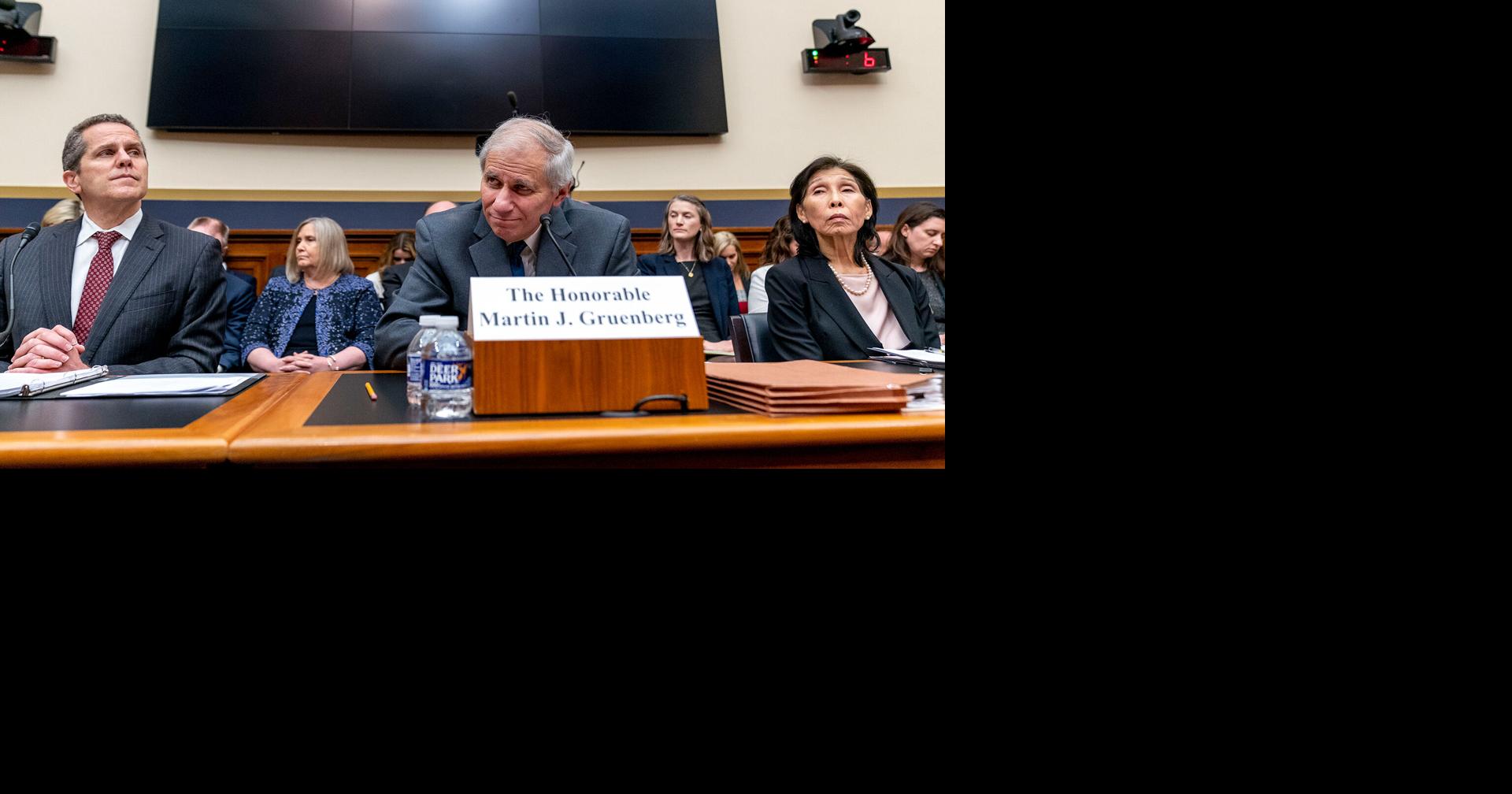 White House calls on federal banking agencies to reverse Trump ...