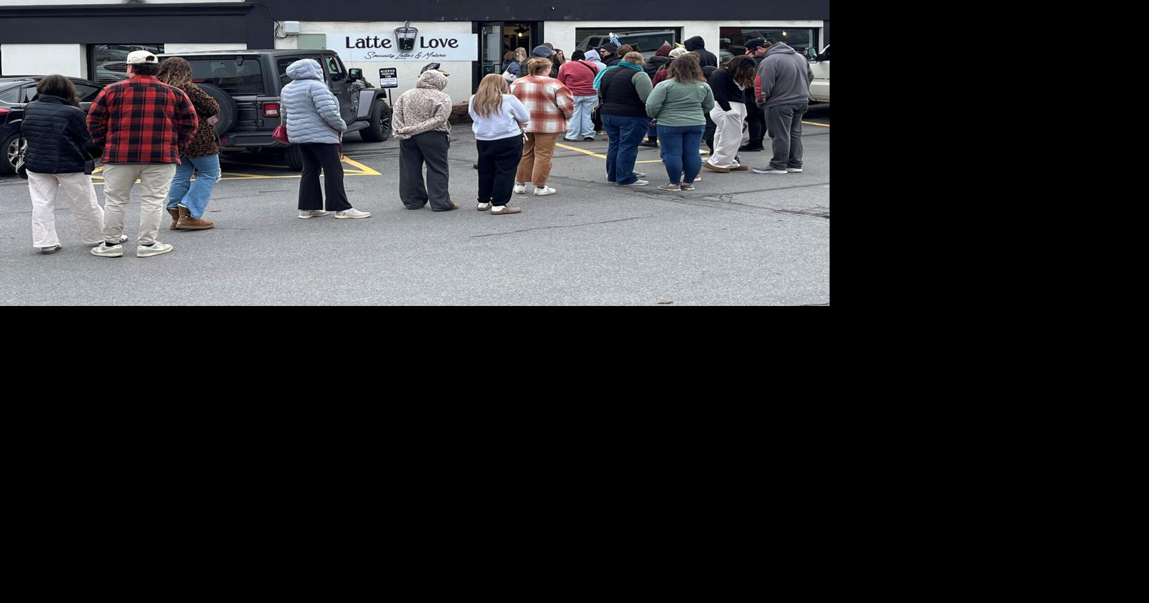 Latte Love's New Cafe Opens to Huge Crowds in Big Apple Plaza | News ...