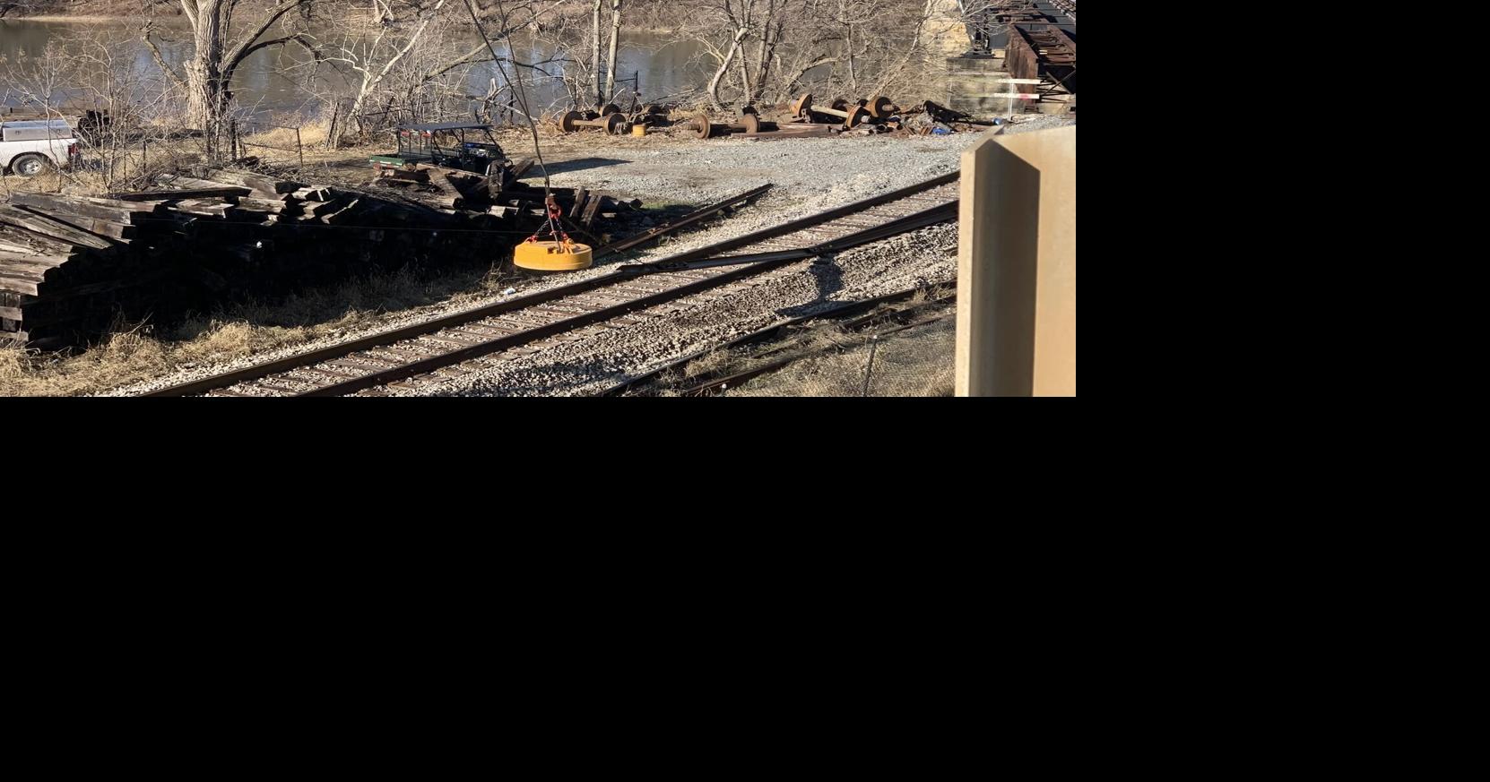 PHOTO GALLLERY: Crews clean up Wabash after September's train ...