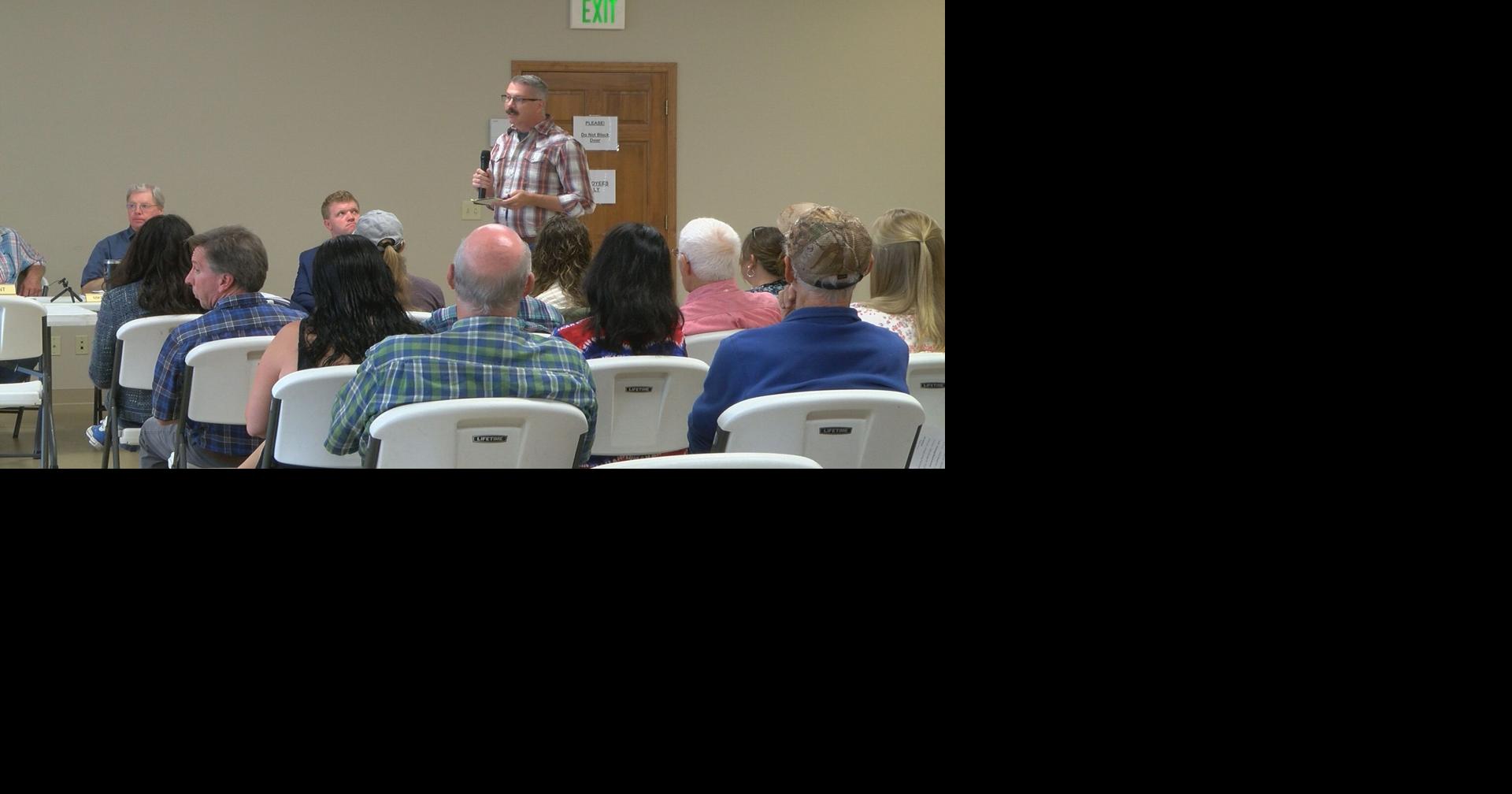 Benton County community voices opinion on proposed dairy farm | Local | wlfi.com