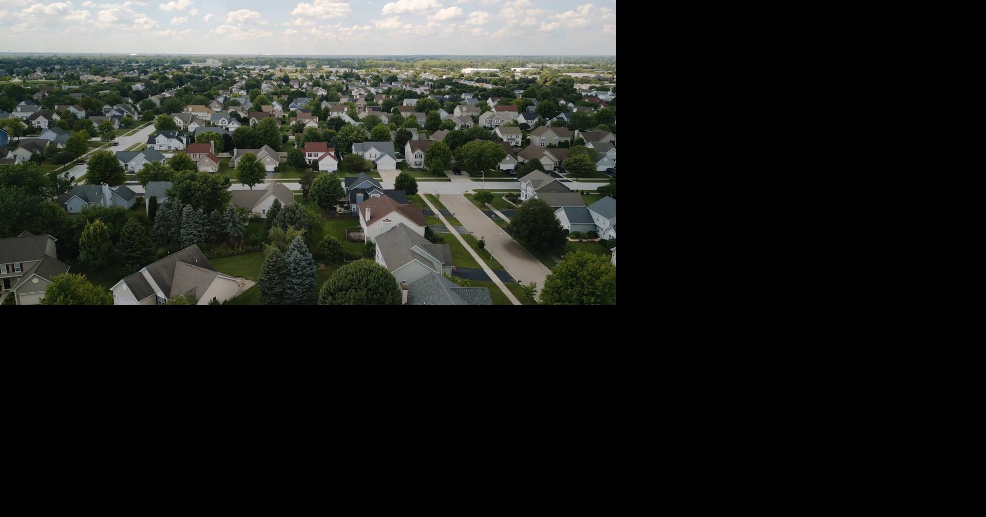 Hoosier homeowners are paying $400 more in insurance since 2021, report ...