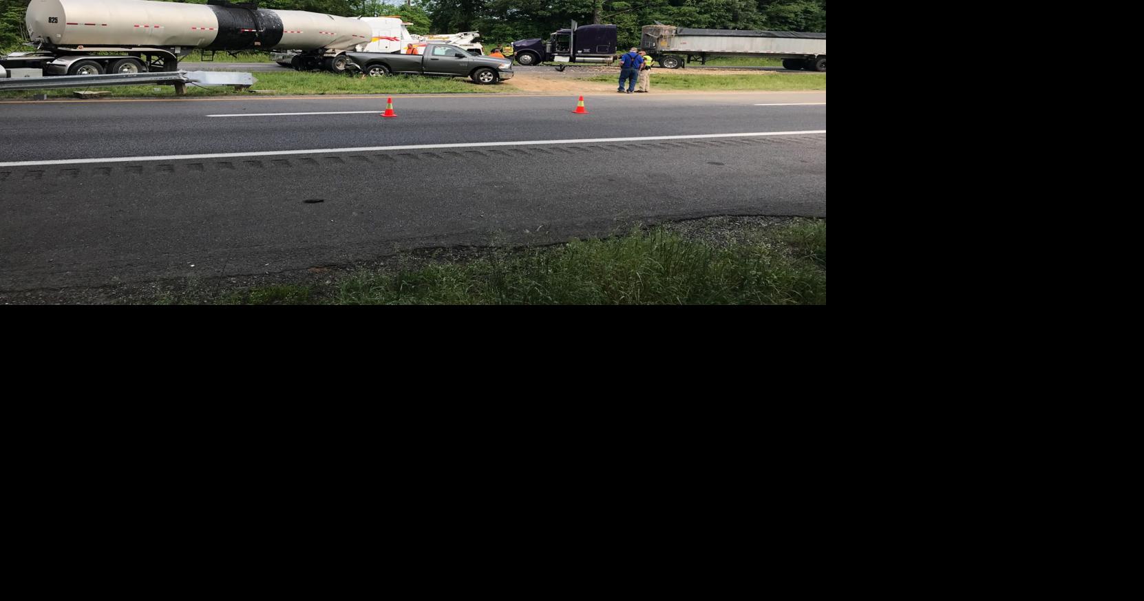 Multi Vehicle Crash Involving Semis Blocks Purchase Parkway In Marshall