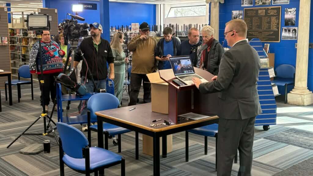 WPSD weather team film live weather at McCracken County Public Library ...