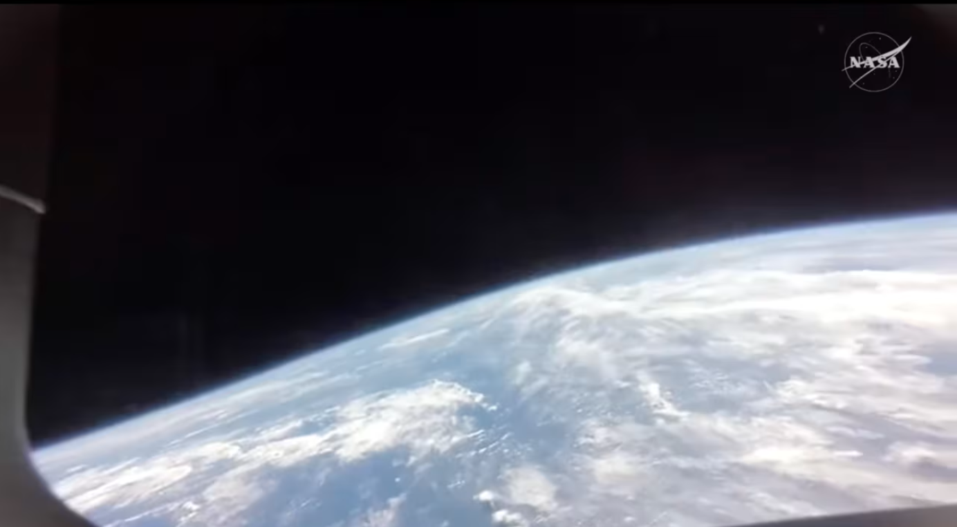 Artemis II astronauts splash down off California’s coast after a ...