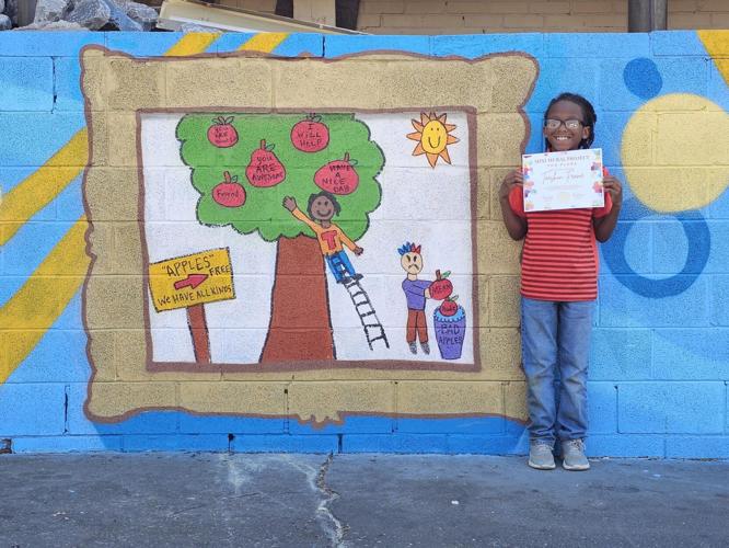 Local students artwork featured in new mural on Murray's Main Street ...