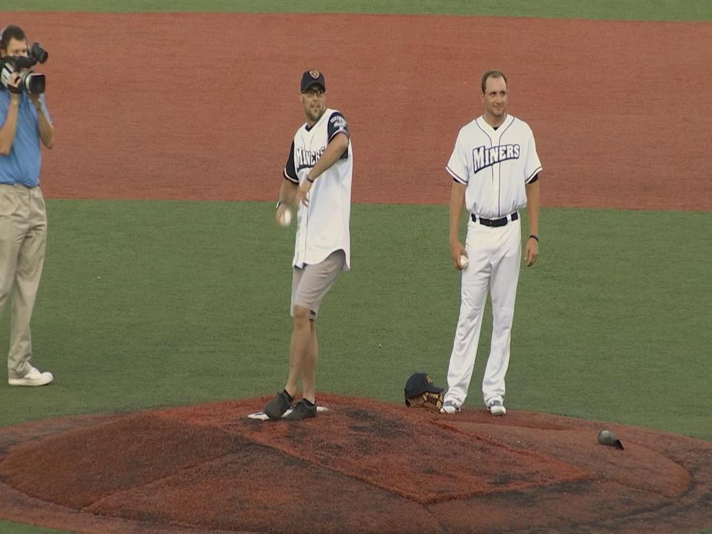 Trey Harris throws first pitch at Miners game | News | WPSD Local 6